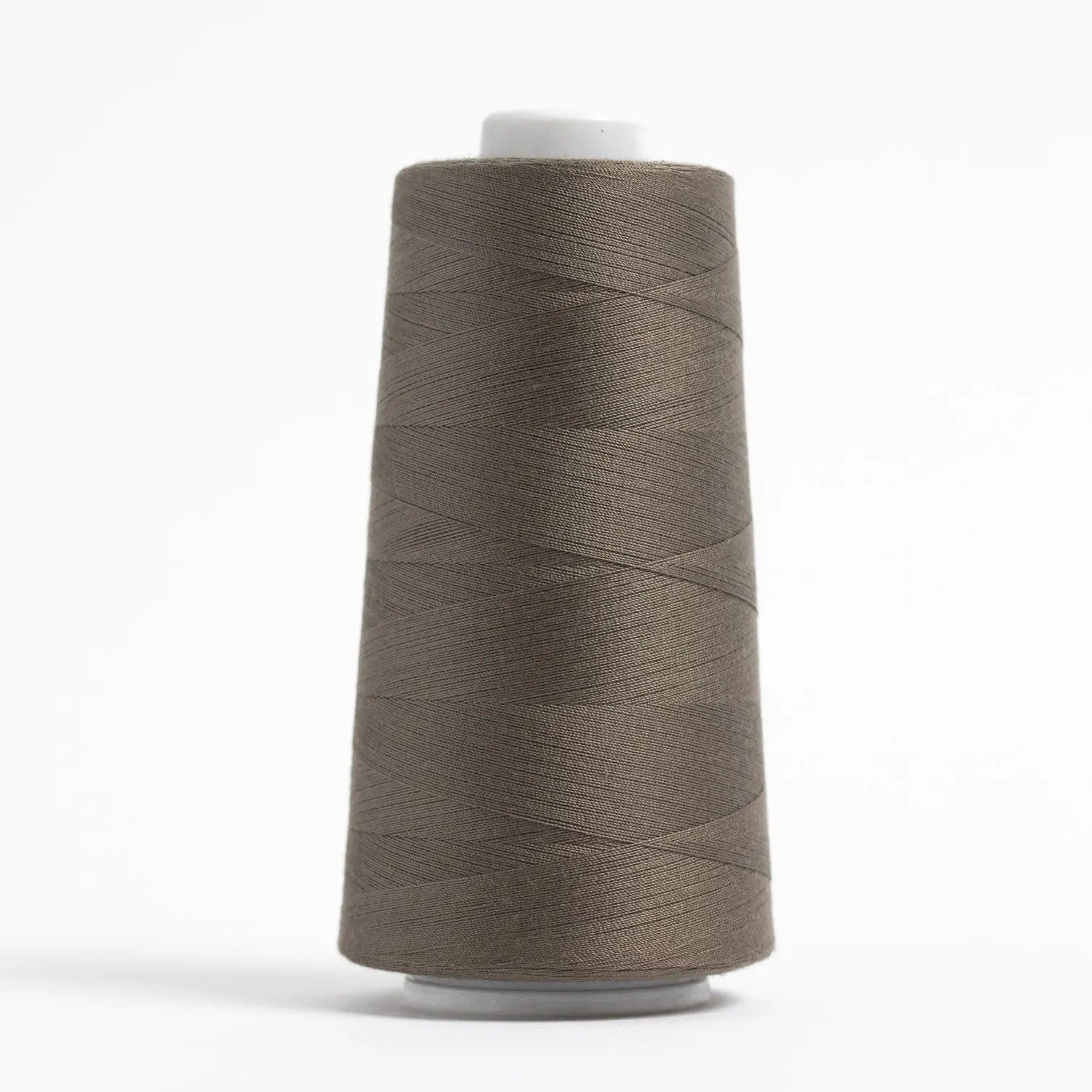 Sergin' General #106 Taupe 3,000 yd. cone. - Linda's Electric Quilters